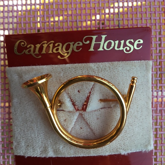 Carriage Housr | Jewelry | Vintage Carriage House Horn Pin | Poshmark